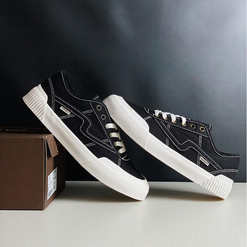 Jual Patrobas Eqiup Black White Low [100% Original] | Shopee Indonesia