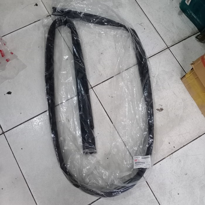 Jual Karet Kaca Pintu Isuzu Giga Kode My 026 | Shopee Indonesia