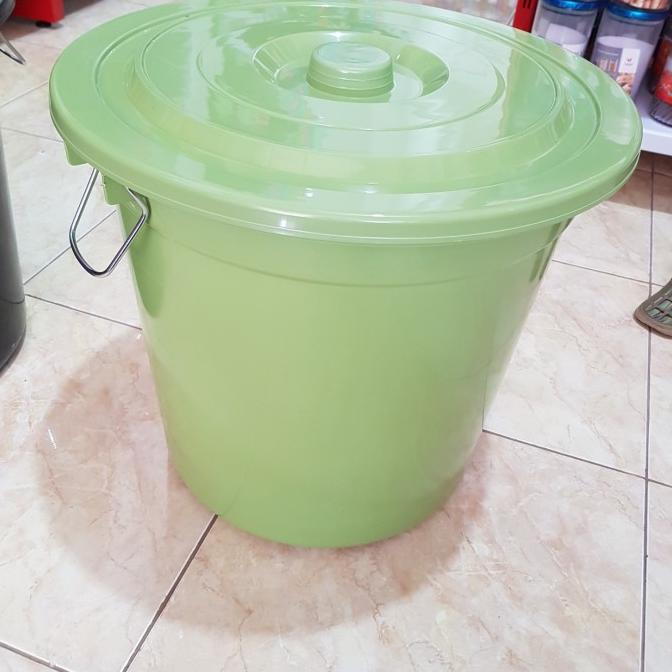 Jual ] Tong ember plastik tutup Ember 40 liter giokstar | Shopee Indonesia