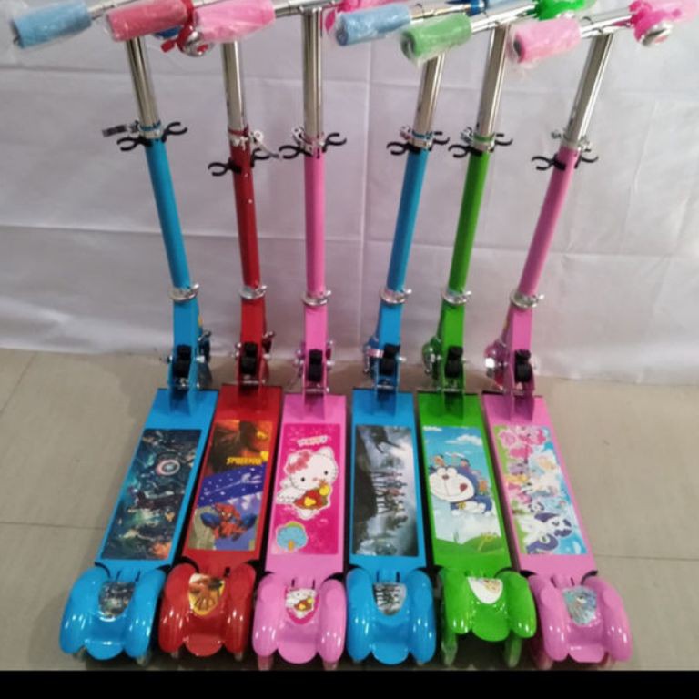 Jual ukbo -46 Scooter Otopet Besi Anak Karakter Bonus Bell LDZ | Shopee ...