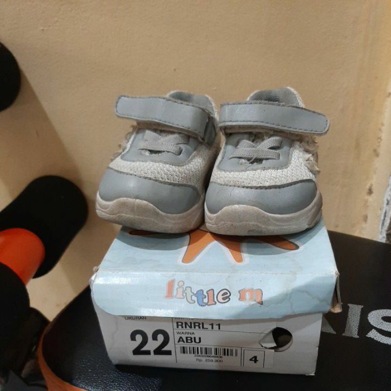 Jual sepatu little M ukuran 22 warna abu | Shopee Indonesia