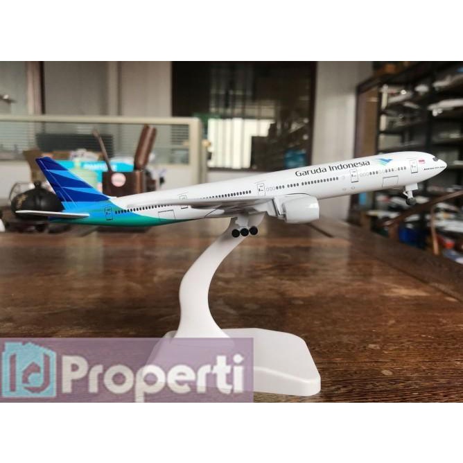Jual Miniatur Garuda Indonesia Boeing B777 300Er Pesawat Terbang Diecast | Shopee Indonesia