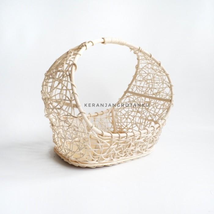 Jual Keranjang Rotan Parcel 27X17X24 Alas Triplek Tangkai | Shopee ...