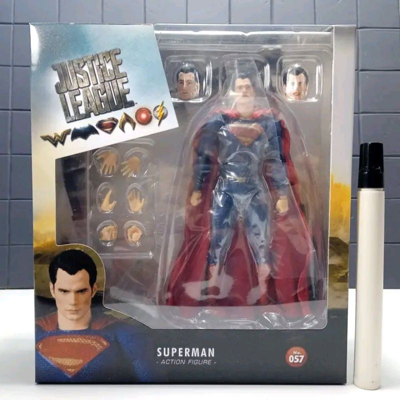 Jual Mainan action figureMafex 057 superman man of steelJustice league ...