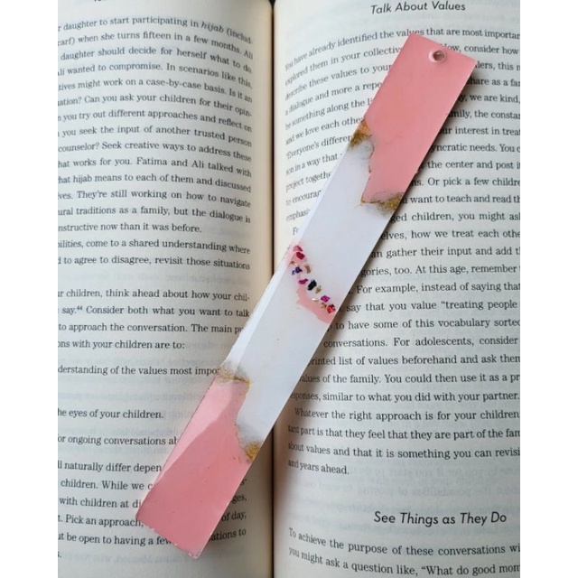Jual BOOKMARK PEMBATAS BUKU CUSTOM | Shopee Indonesia