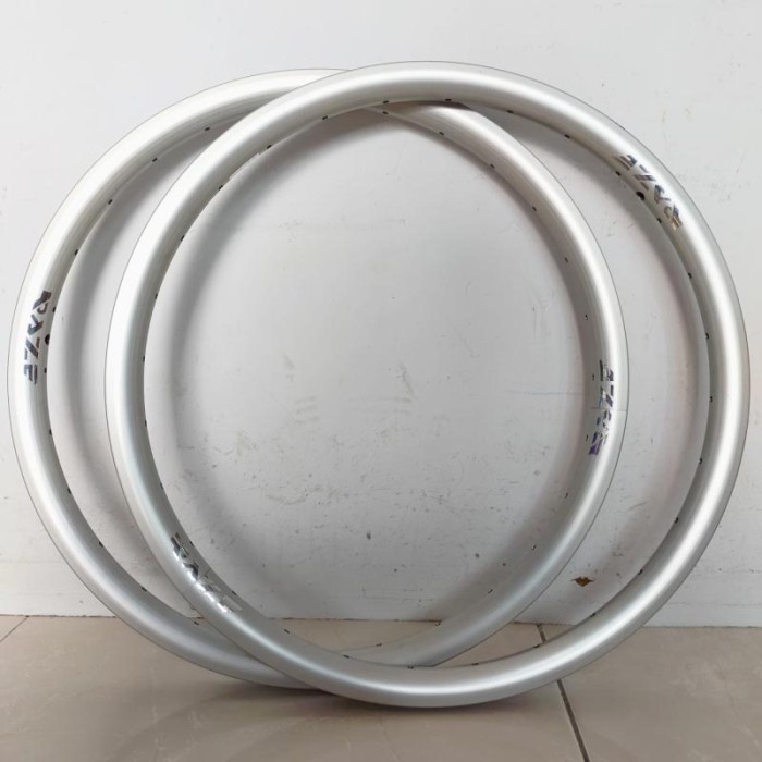 Jual Velg Sepeda Rims 22 Inc 20 Raze 28H Silver Etrto 451 | Shopee ...