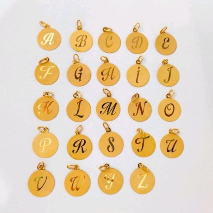 Jual Ready Liontin Model Koin Huruf Bisa Request Hadiah Ultah Elegant ...