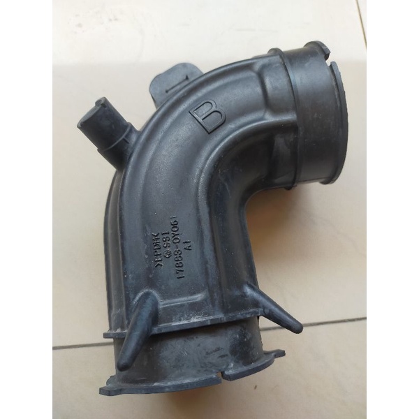 Jual Selang hawa Sambungan Filter udara new Yaris original 17883-0Y061 ...