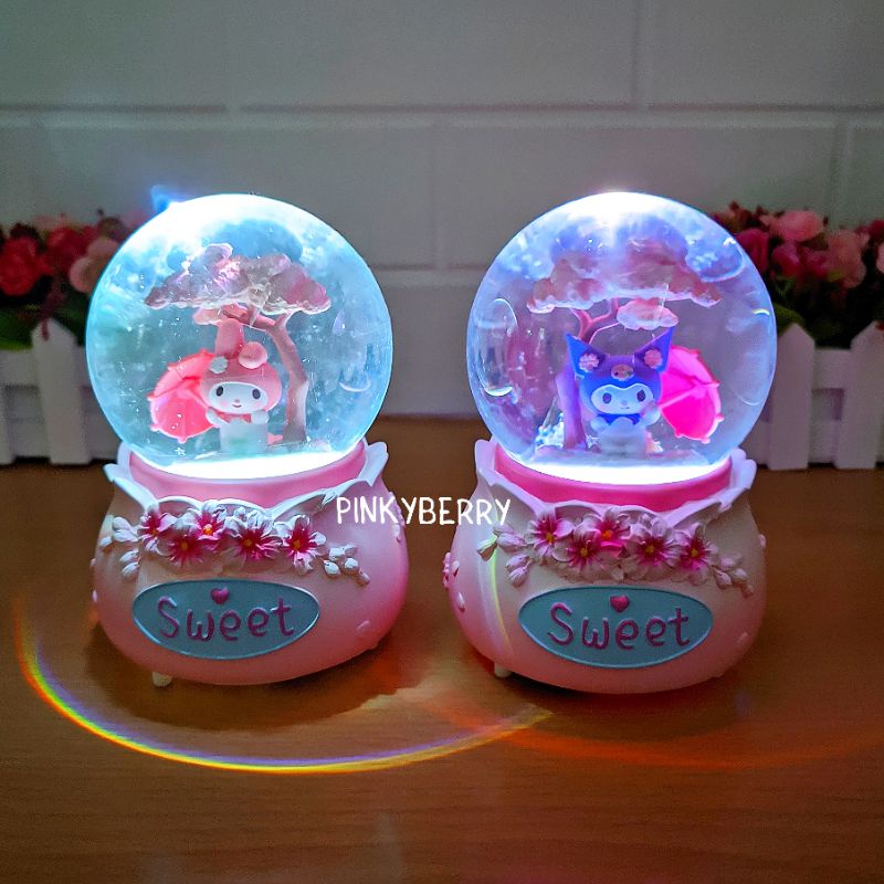 Jual Snowball / Pajangan Bola Kaca Musik Box Kuromi XL (100) + Lampu ...