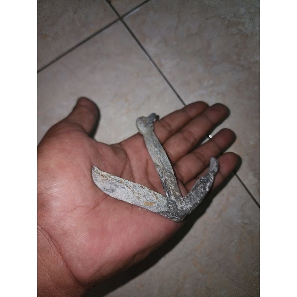 Jual Warisan Mbah Barang Kuno Banget Antik Logam Sprti Bentuk Jangkar