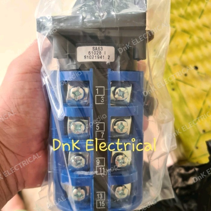 Jual Selector Switch Cos 102 4 Pole 63A Merk Salzer Type Sa63-3-4-61028 ...