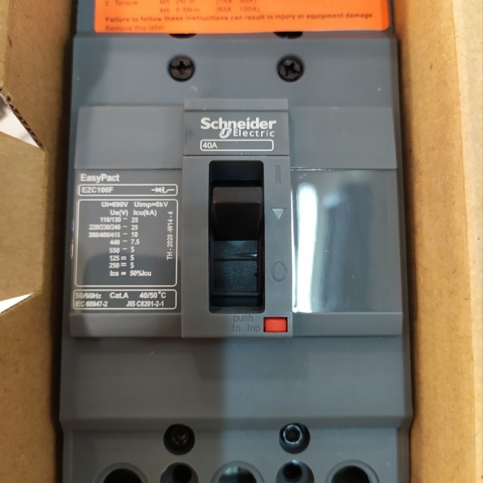 Jual [New] Mccb Schneider Ezc100F 3Phase 40A / Breaker Schneider 3P 40A Limited | Shopee Indonesia