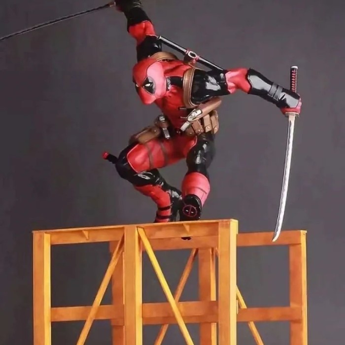 Jual Baru Action Figure Marvel Deadpool Jumping Motion Marvel Statue ...