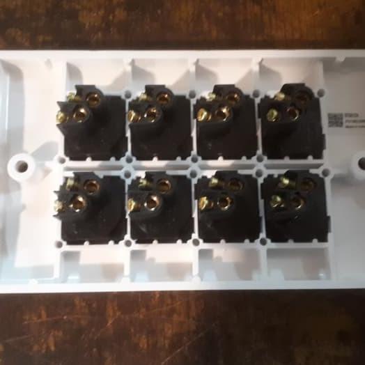 Jual Saklar 8 Gang 1 Way Boss . Saklar 8 Tombol Tipe Bt38/1/2A | Shopee ...
