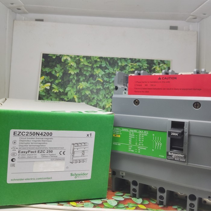 Jual [New Ori] Mccb Schneider Ezc250N 4P 200A Breaker Schneider ...