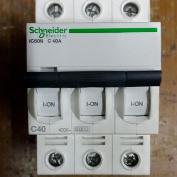 Jual BEBAS ONGKIR - mcb schneider ic60n 3p 40a a9f74340 3phase 3pull 3 phase 3 p | Shopee Indonesia