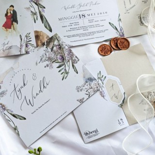 Jual undangan pernikahan lipat 3 aesthetic undangan estetik murah ...