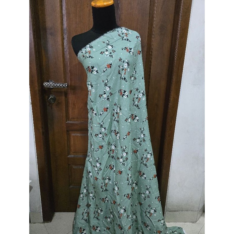 Jual Kain Rayon Viscose Rangkai Melati Putih Oren Dasar Hijau | Shopee ...