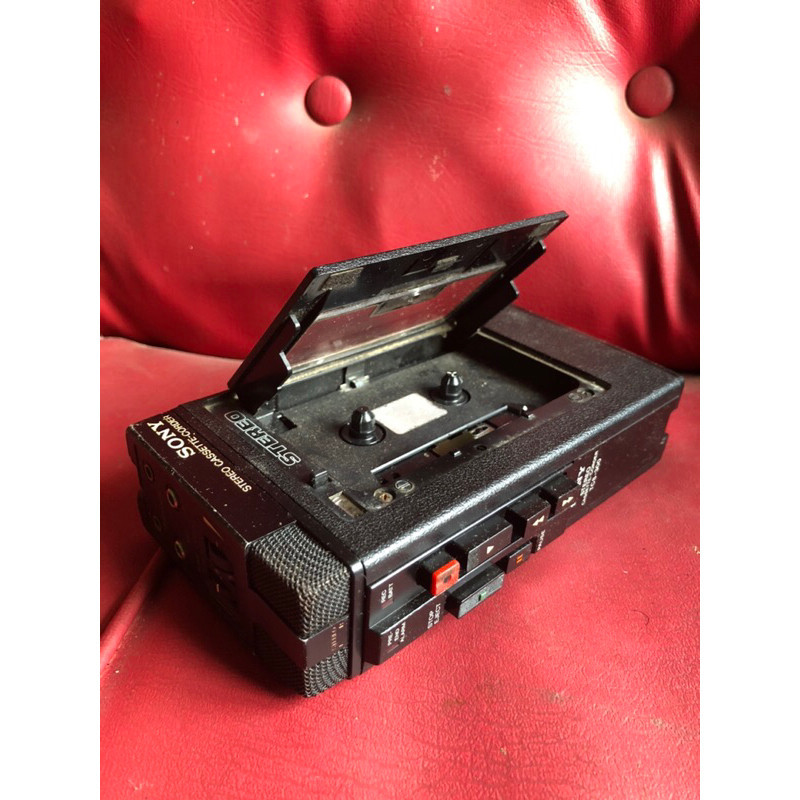 Jual SONY TCS-300 WALKMAN CASSETTE RECORDER | Shopee Indonesia