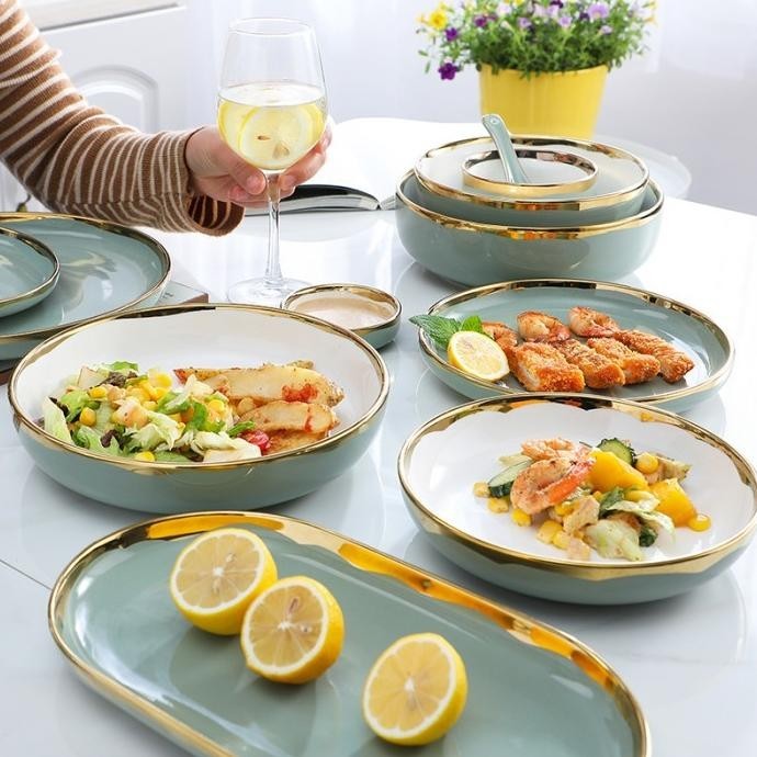 Jual [Garansi] Set Piring Mangkok Makan Gold Rim Mewah Royal Dinnerware ...