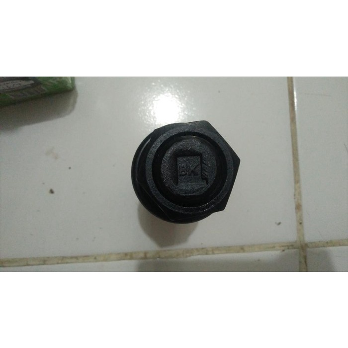 Jual Baut Roda Fuso Universal Truk Tronton As Besar Halus Belakang Kiri ...