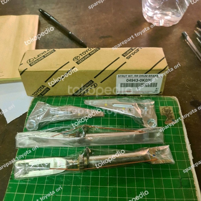 Jual Sale Strut Kit Setelan Rem Belakang Fortuner Hilux 04943-0K030 ...