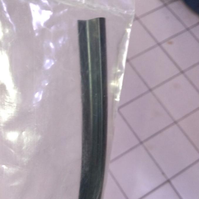 Jual Karet List Kaca Depan Bagian Atas Pajero Sport Strada Triton ...