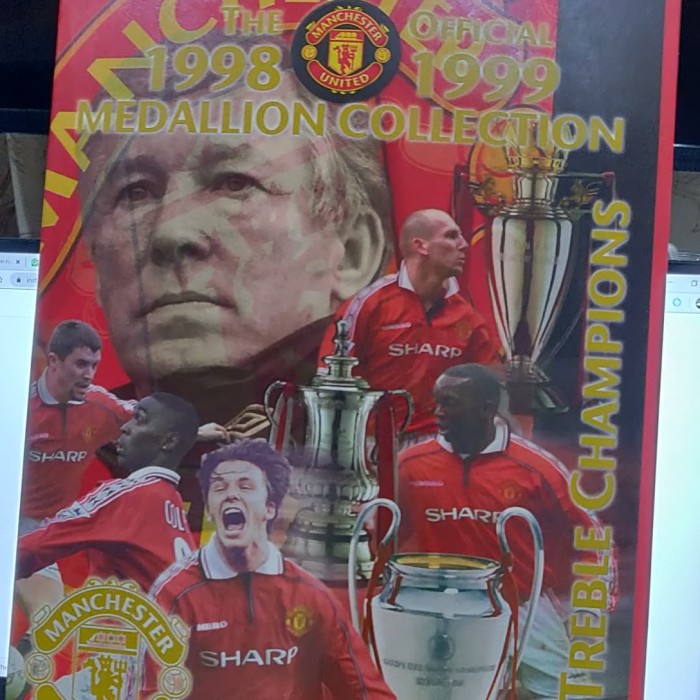 Jual Baru Manchester United Medallion Coin Treble Champions 1998-1999 ...