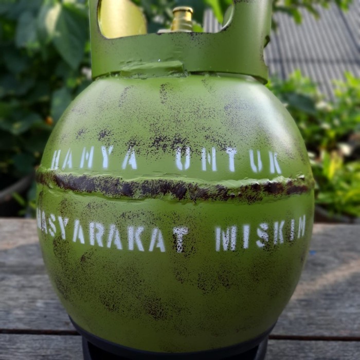 Jual promo HELM GAS LPG - helm unik tabung gas - retro helm ringan ...
