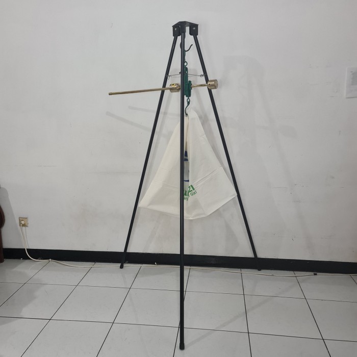 Jual TRIPOD DACIN BALITA,TRIPOD TIMBANGAN BALITA, TRIPOD TIMBANGAN POSYANDU | Shopee Indonesia