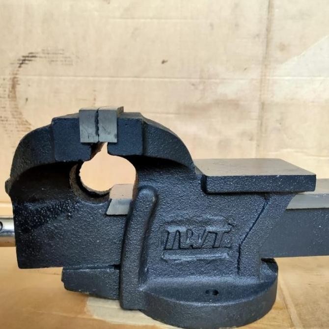 Jual Iwt Ragum Catok Meja 4 Inch Japan / Ragum Catok Bench Vise 4 ...