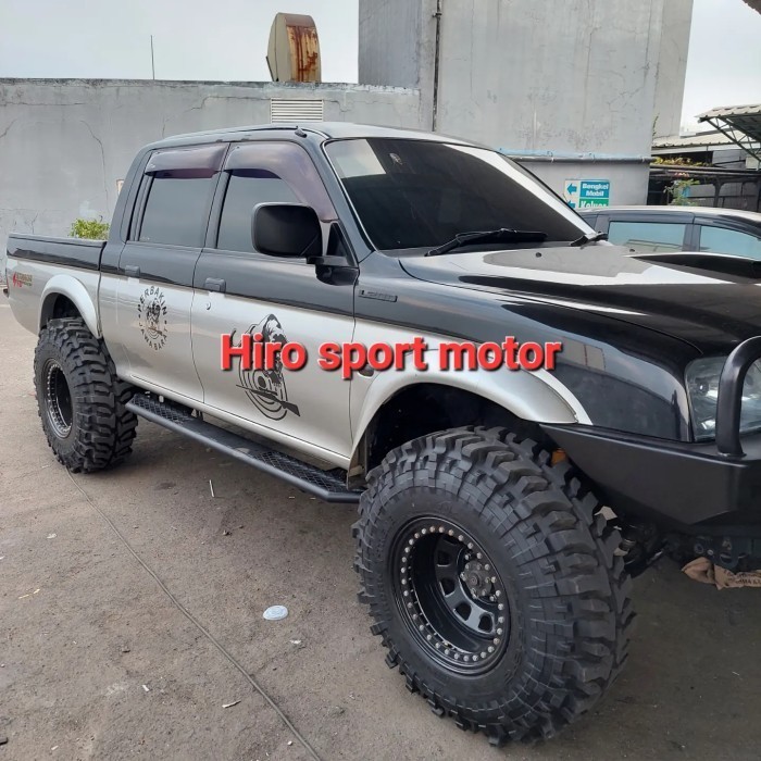 Jual foot step samping strada L200 model offroad Hiro Motor | Shopee ...