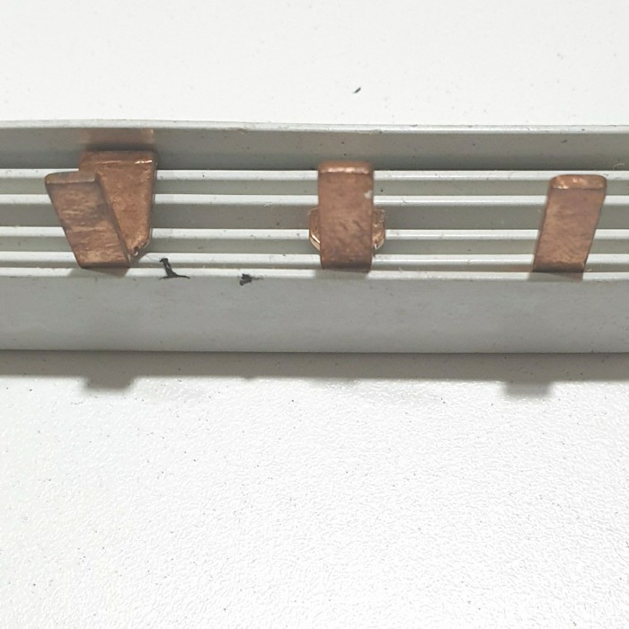 Jual Spesial Sisir Mcb / Busbar Sisir 3 Phase Panjang 1 Meter 54 Pole ...