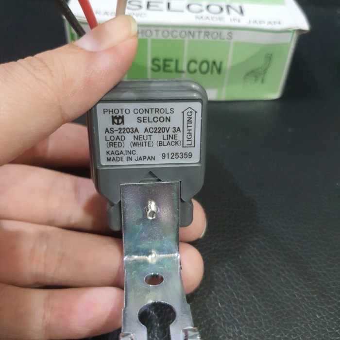 Jual Selcon PhotoCell Fotosel Sensor Cahaya 3A / 6A AC 220V JAPAN ...