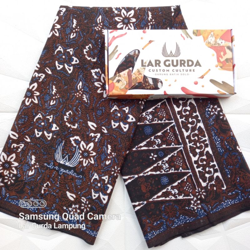 Jual Sarung batik Lar Gurda seri kesikan warna | Shopee Indonesia