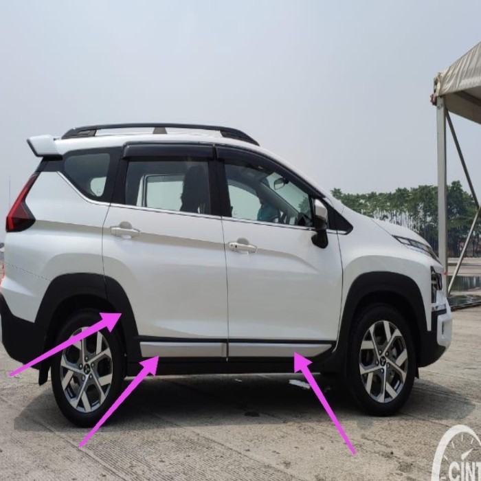 Jual Ready List Body Bawah Pintu Mobil Xpander Cross Facelif Original ...