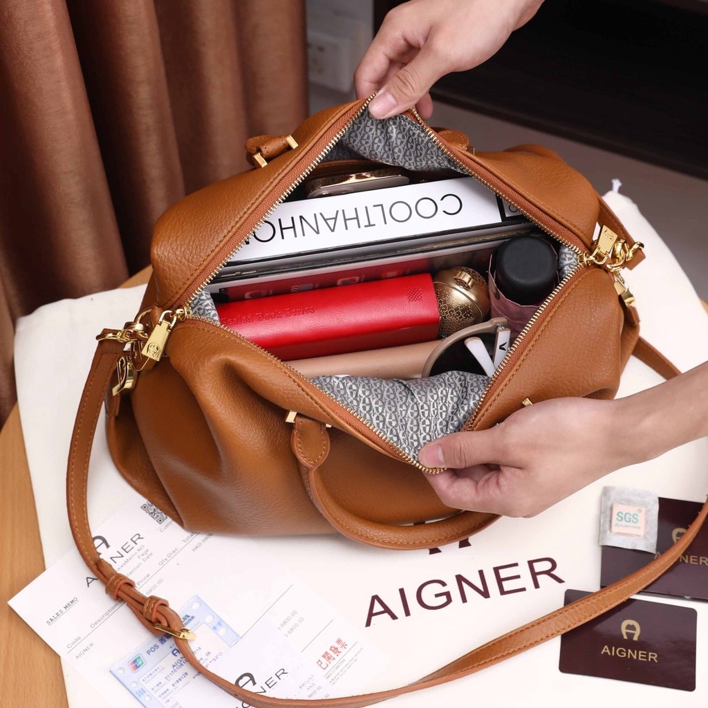 Jual 20260 TAS BATAM Aigner roma 20260 Handtasche generbtes | Shopee ...