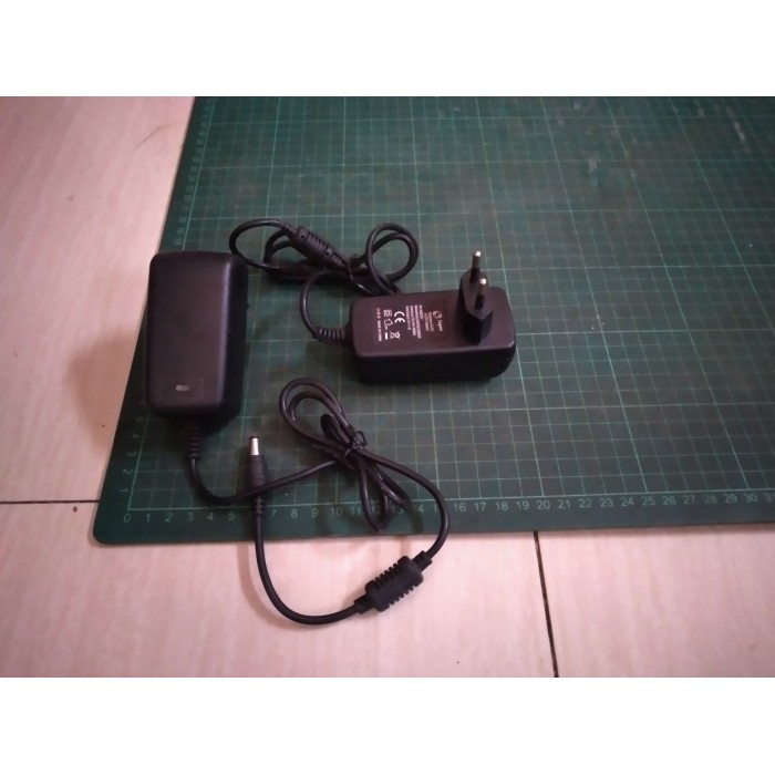 Jual Adaptor sagem 12 Volt 2 A original 12v 2a socket 5mm | Shopee ...