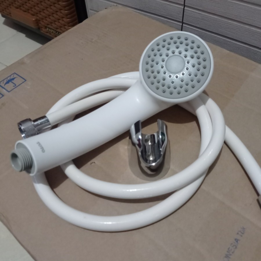 Jual shower mandi toto warna putih | Shopee Indonesia