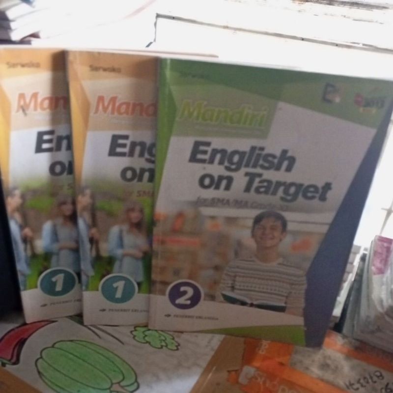Jual BUKU MANDIRI BAHASA INGGRIS ( ENGLISH ON TARGET) SMA KELAS 10 &11 PENERBIT ERLANGGA ...