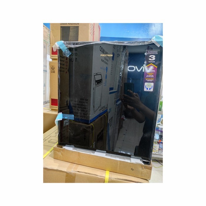 Jual KULKAS MINI POLYTRON PRH 51X HITAM - 50 LITER | Shopee Indonesia