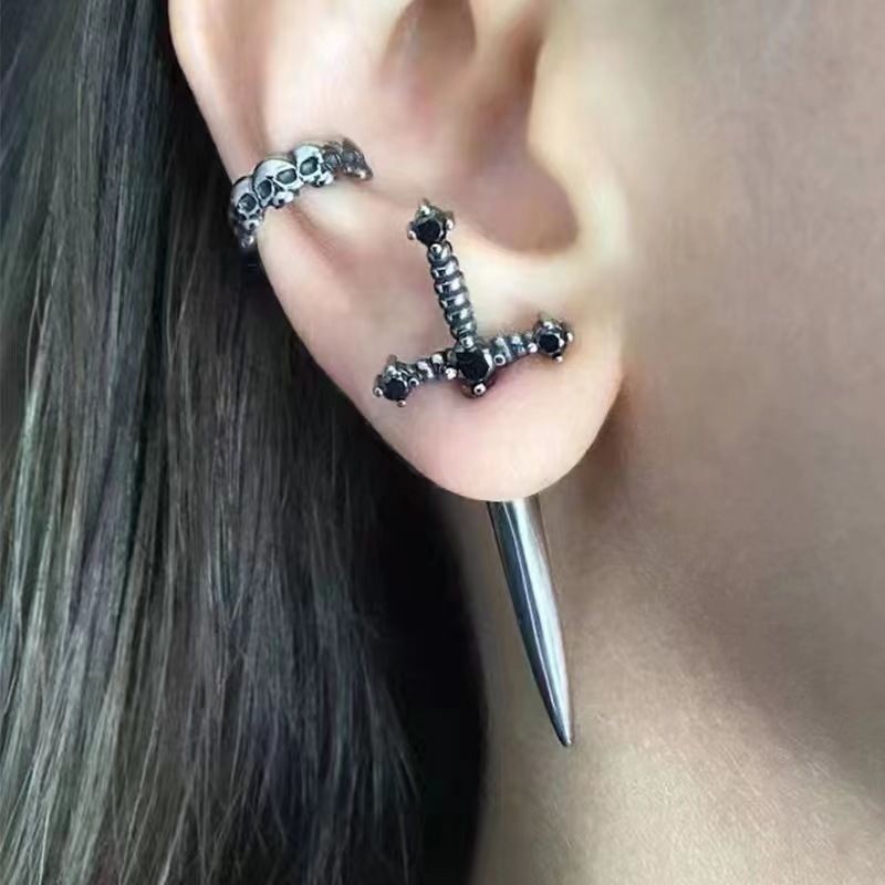 Jual Anting-Anting Kancing Bentuk Pedang Salib Gaya Punk Gotik | Shopee ...