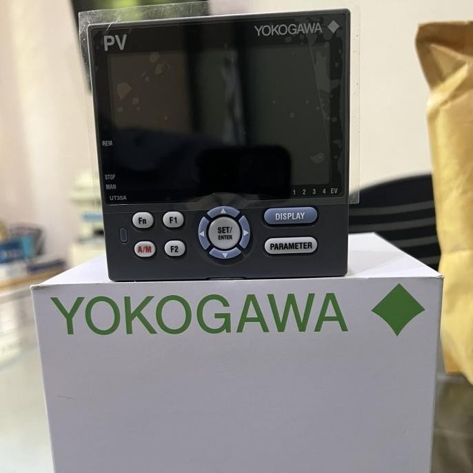 Jual BEBAS ONGKIR - Yokogawa Digital Indicating Controller UT35A-000-11 ...