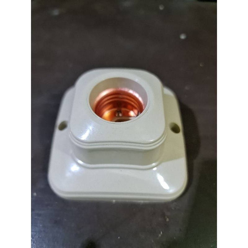 Jual BROCO FITTING PLAFON 1210 / FITTING LAMPU PERSEGI BROCO CREAM ...