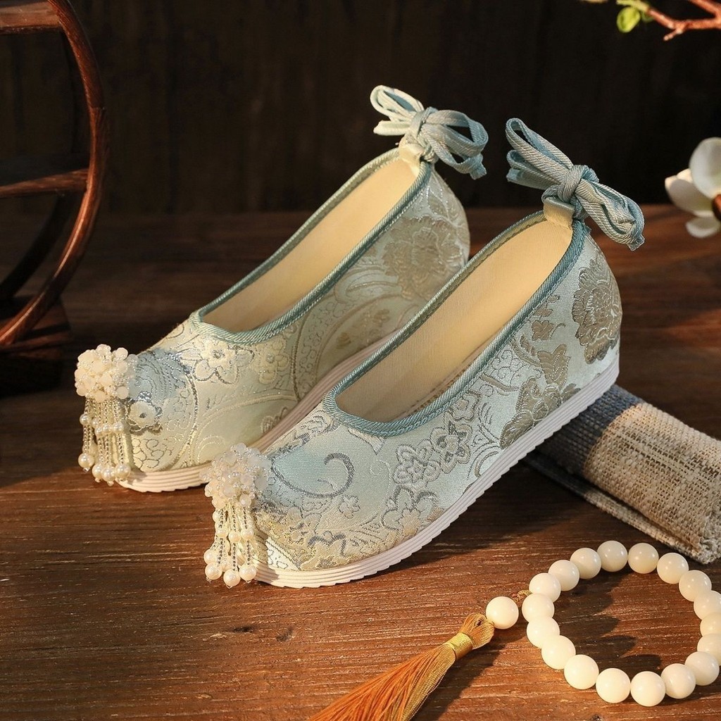 Jual Sepatu Hanfu Gaya Kuno Kepala Bulat Hijau Salju Sepatu Kain Slip ...