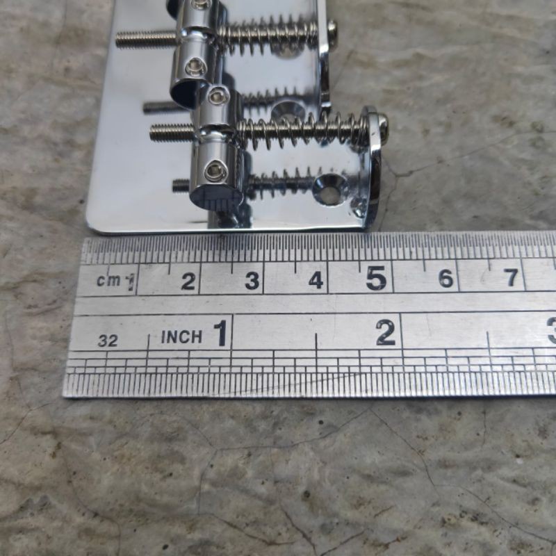 Jual Tremolo Bridge Bass 5 Senar Chrome Untuk El Jazz Bass & Sejenisnya ...