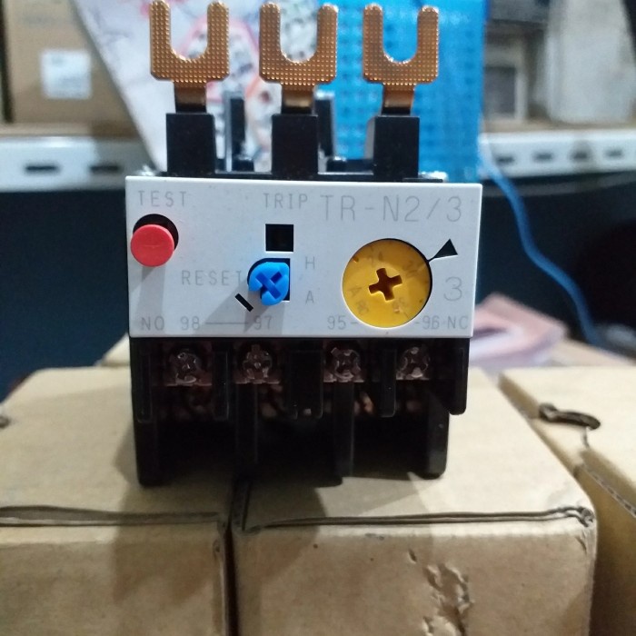 Jual Thermal Overload Relay Fuji type TR-N2/3 (24-36A) | Shopee Indonesia