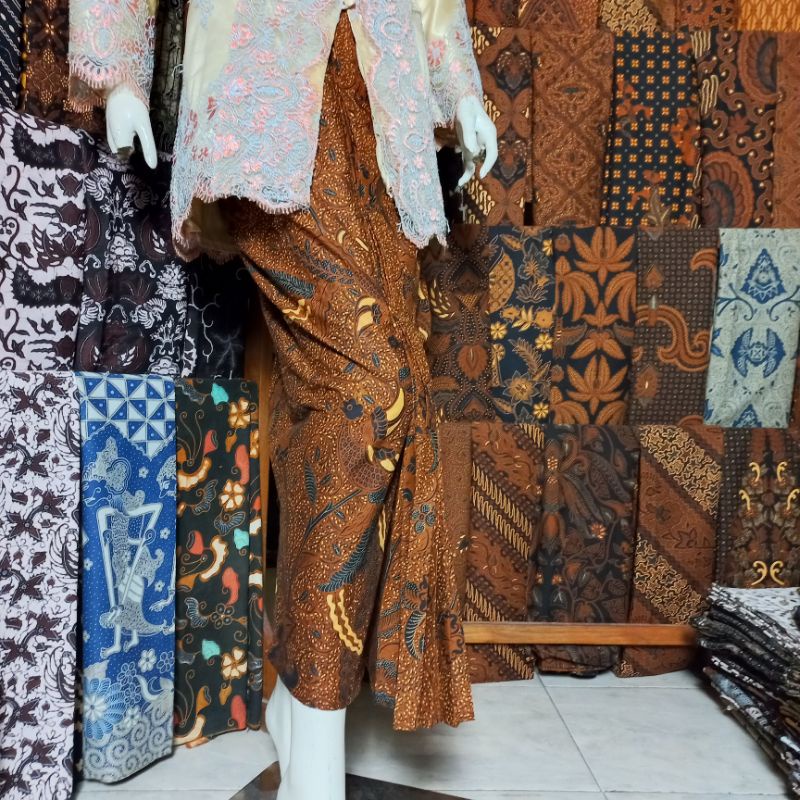 Jual Rok Batik Wiru Motif Boket Ukel Sogan Bridesmaid Among Tamu Pager ...