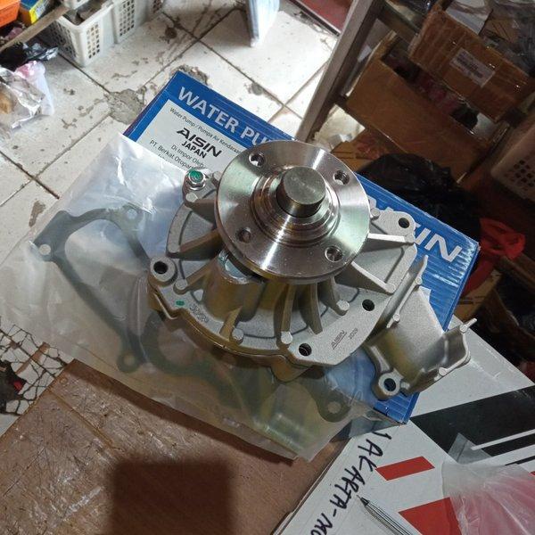 Jual Water pump pompa air assy innova fortuner hilux 2kd aisin | Shopee ...