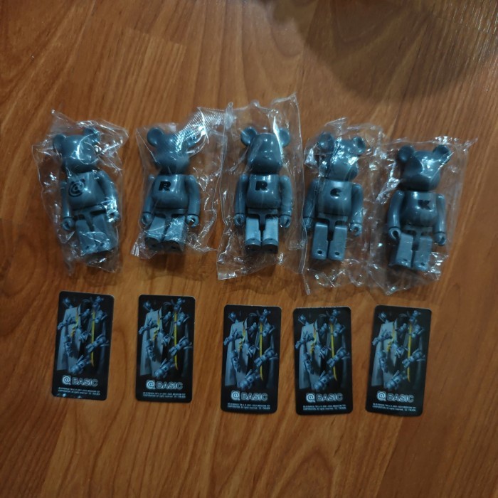 Jual Bearbrick 100% Medicom Series 46 Be@rbrick Series 46 Basic Letter | Shopee Indonesia